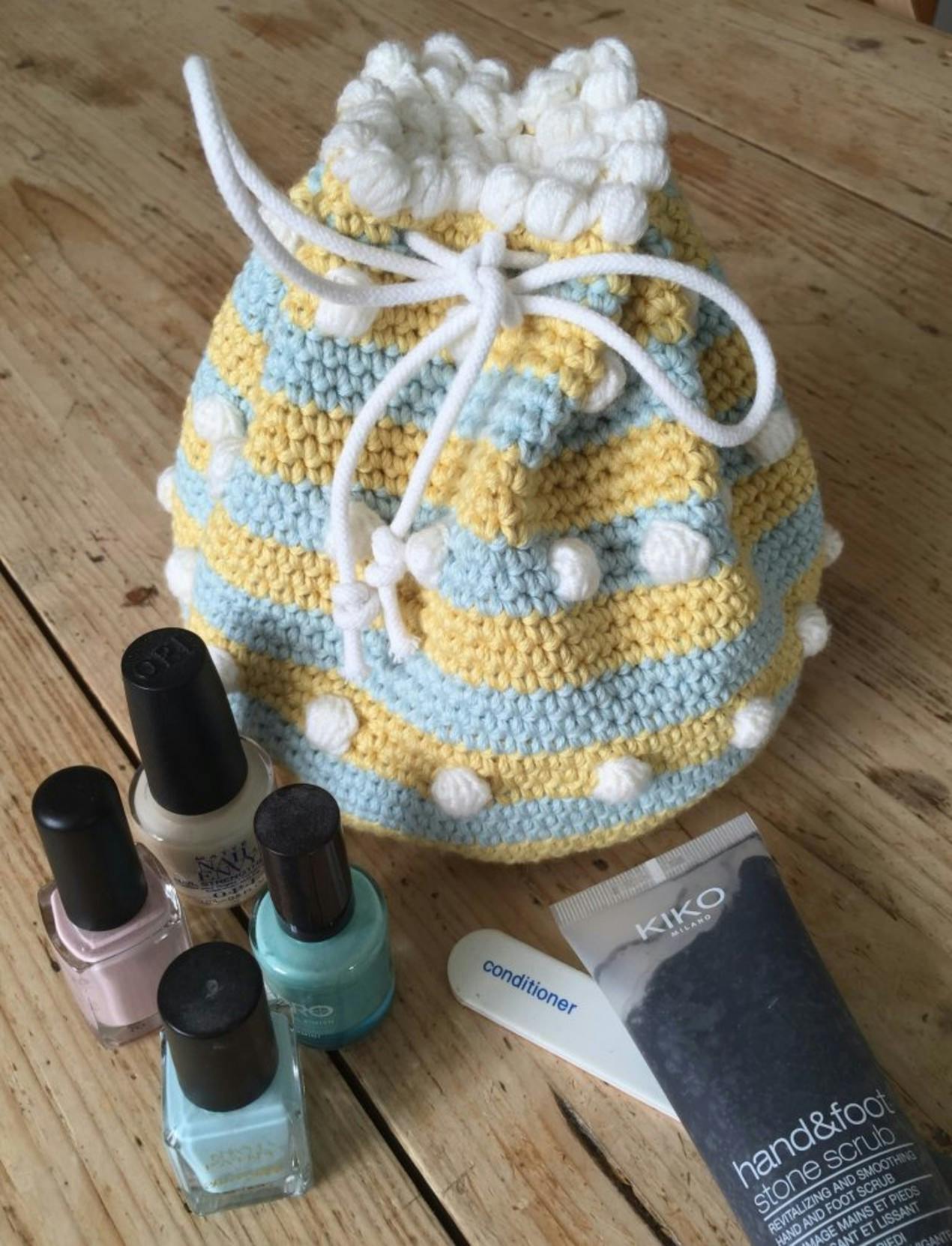 Crochet Club: Small drawstring bag | LoveCrafts