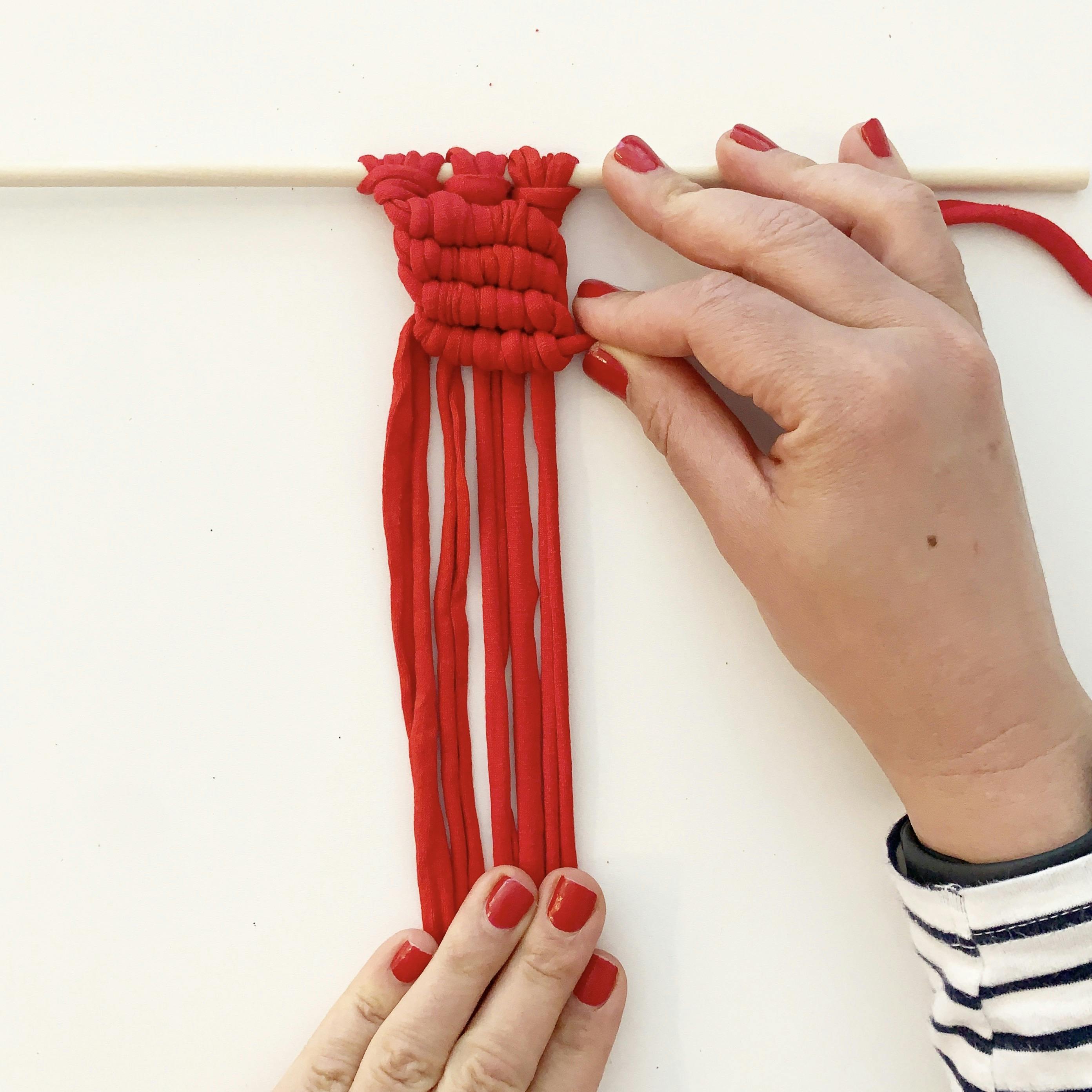 6 Basic Macramé Knots to Learn | LoveCrafts