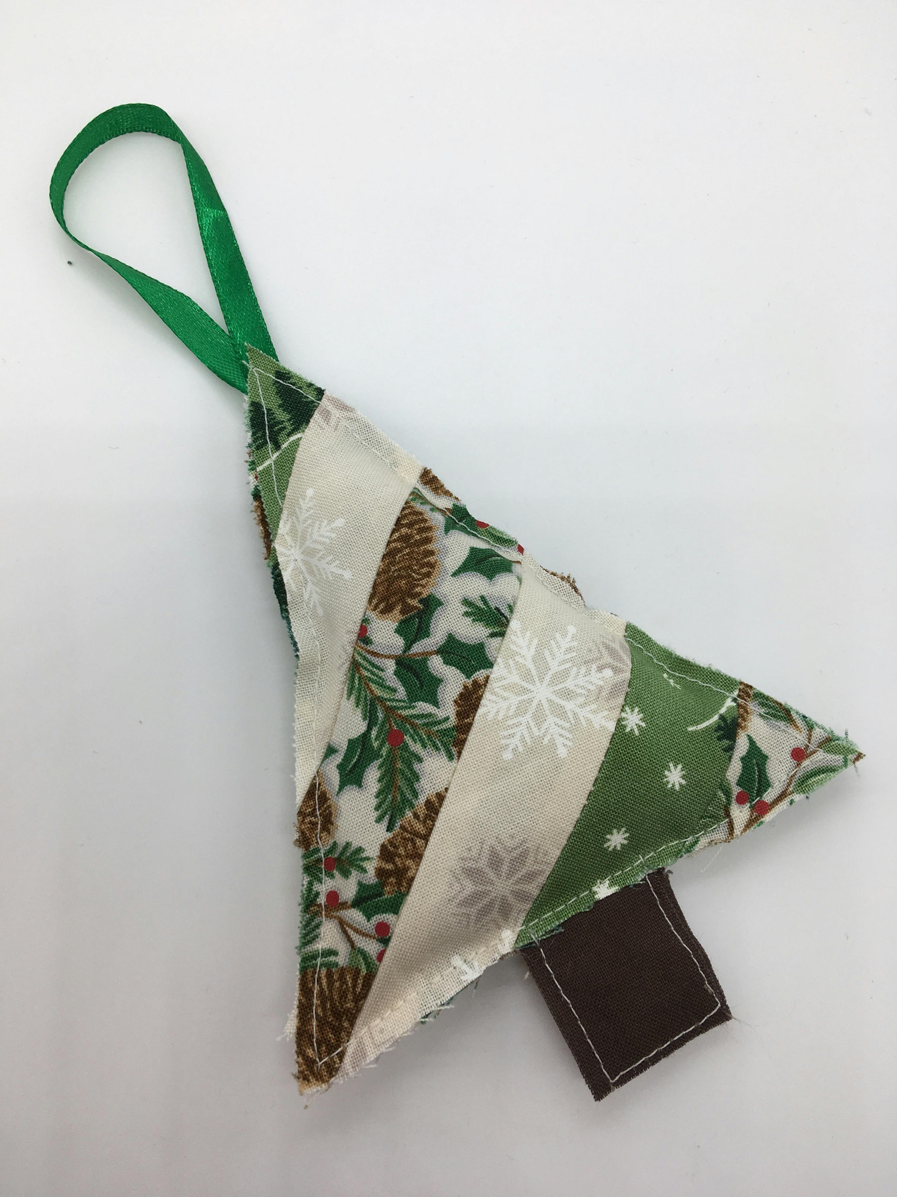 Stylish strip-quilted Christmas tree tutorial! | LoveCrafts