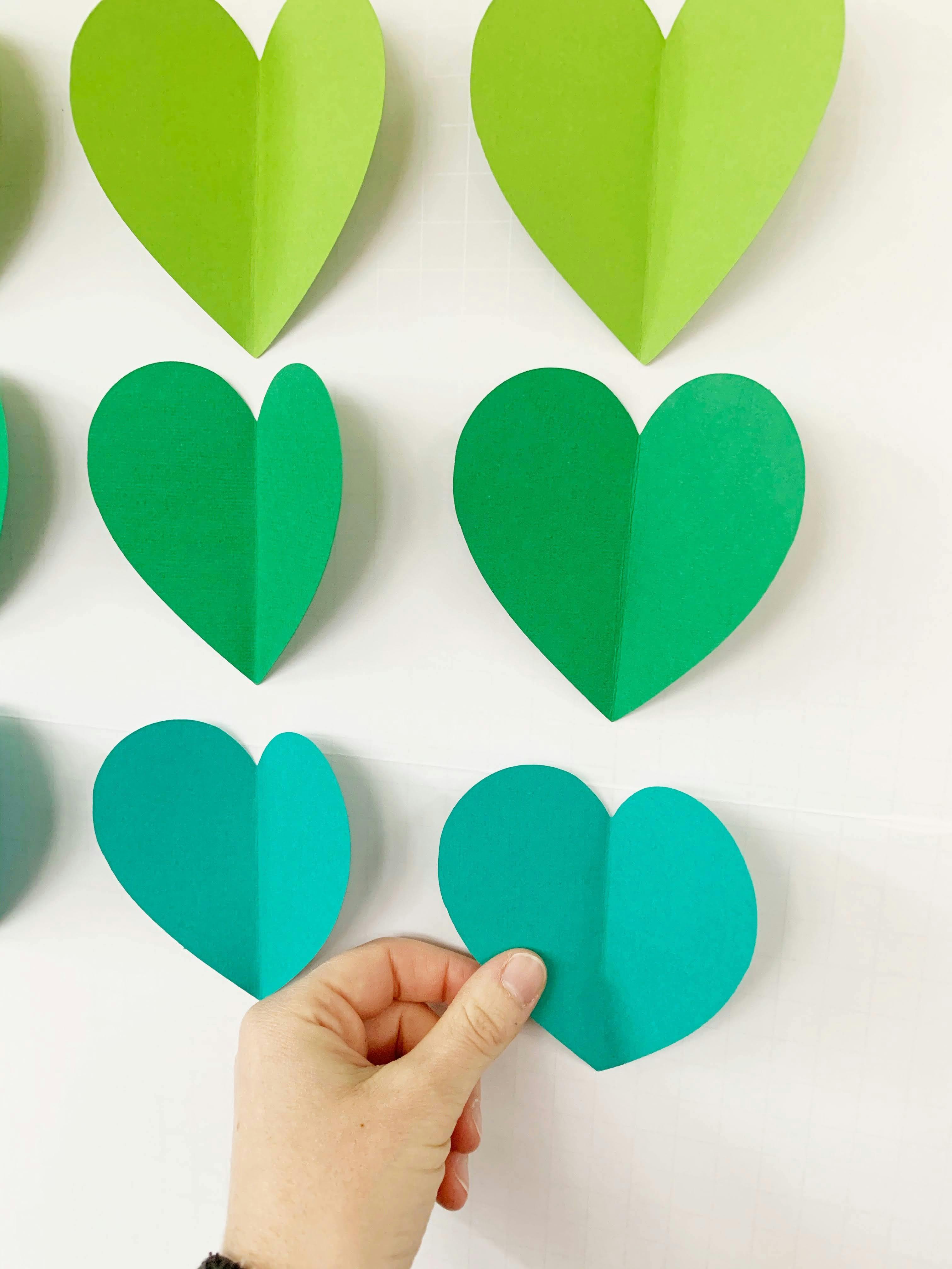 Fall head over heels for this 3D heart back drop | LoveCrafts