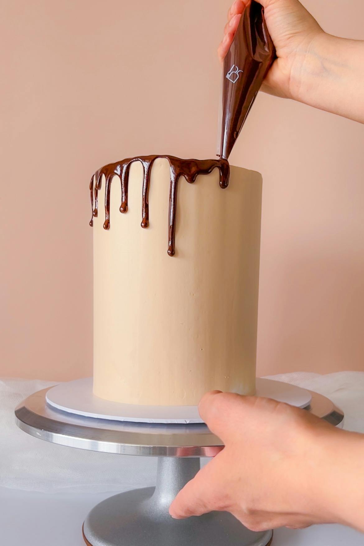 Make The Perfect Drip Cake | LoveCrafts