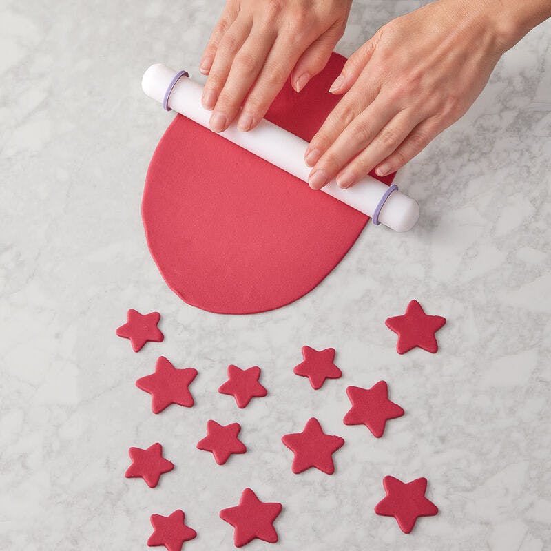 9 Types of Frosting & Icing | LoveCrafts