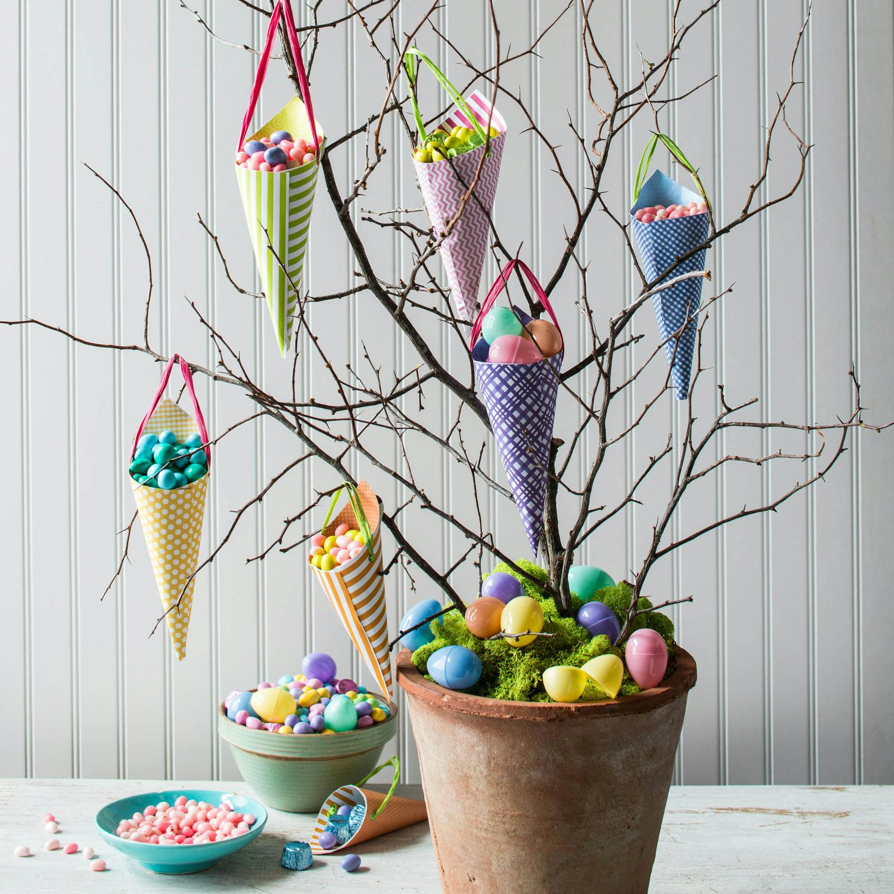 Super easy Easter papercrafts | LoveCrafts