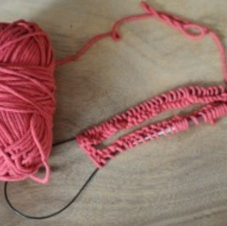 A beginner's guide to circular knitting needles | LoveCrafts