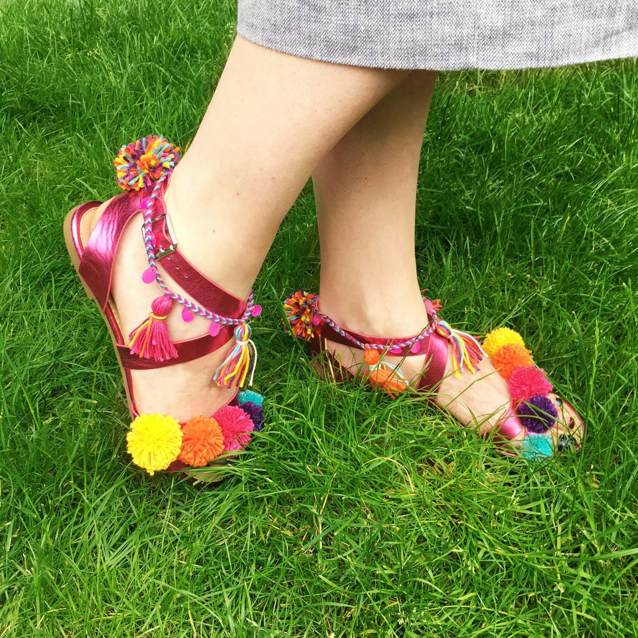 How to decorate your sandals for summer | LoveCrafts