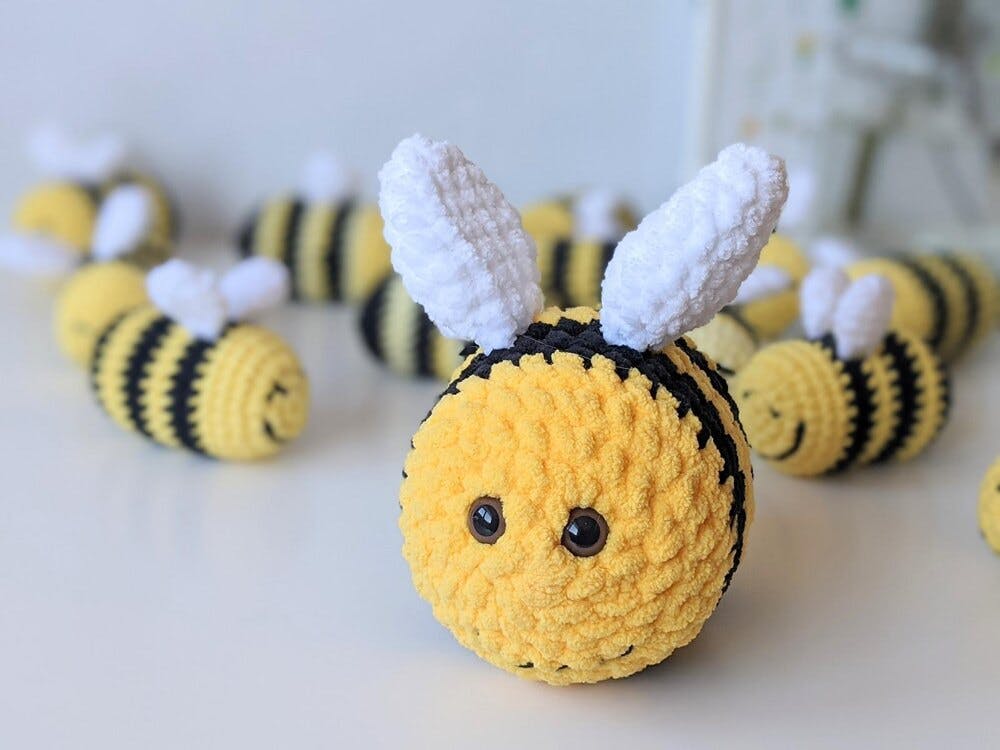 Top 5 bumble bee knitting patterns | LoveCrafts