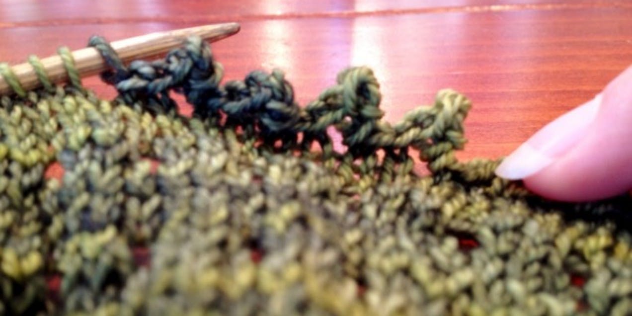 Learn how to knit the picot bind-off | LoveCrafts